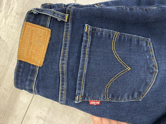 Levis farke