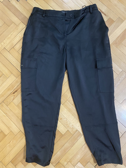 Pantalone dzeparice