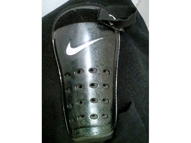Štitnici Nike za noge crni  Ororective fit