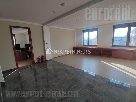 #46947, Izdavanje, P.P., BEŽANIJSKA KOSA, 2522 EUR