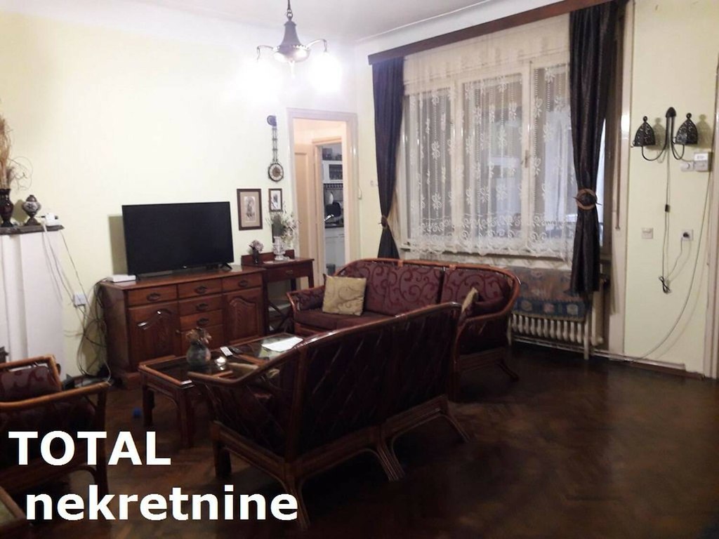 Trosoban stan NOVI SAD, 267800€