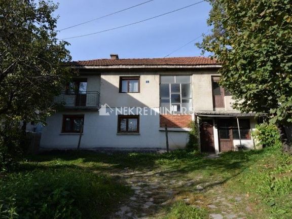 Prodaje se kuća 162 m2, ul. Magistralni put 4, Nova Varoš