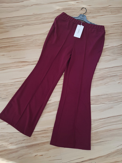 BLOOMCHIC Maroon Flare Pants NOVO ETIKETA