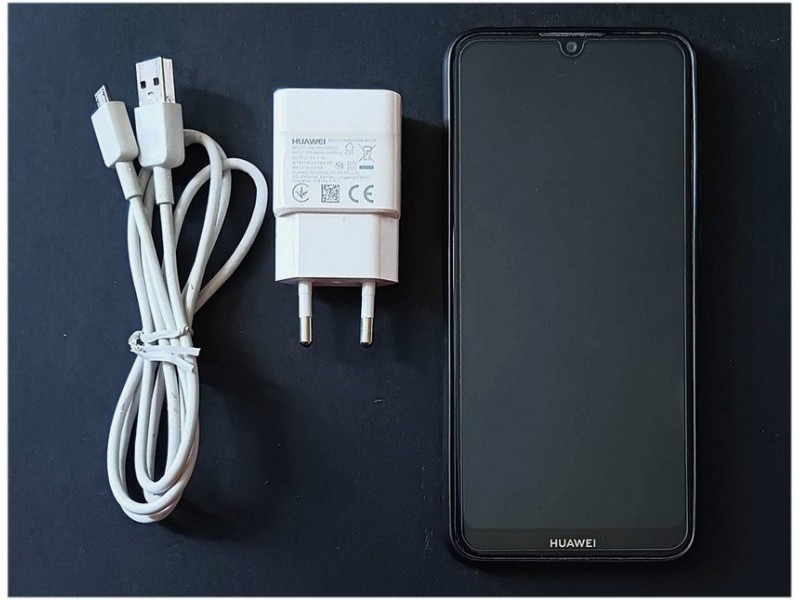 Huaweii Y6 Andr Black Dual Sim(2019)+Poklon Mem Kartica