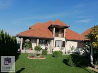 Kuća 226 m² + pomoćna kuća 108 m², 10 ari, Obrenovac, Veliko Polje – 350 000 €