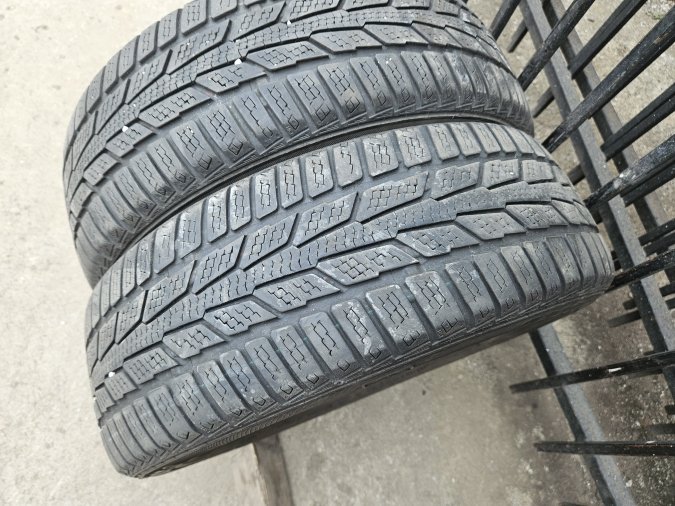 185/60 R15 Semperit