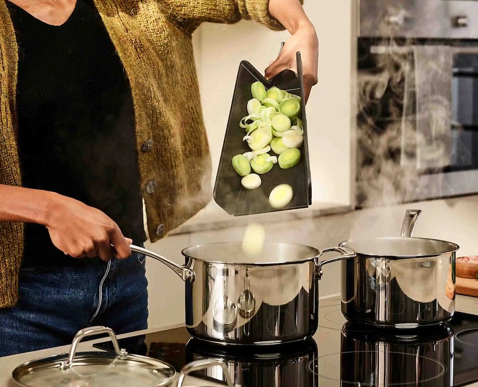 DASKA ZA SEČENJE – Chop2Pot Plus Black Folding Chopping Board