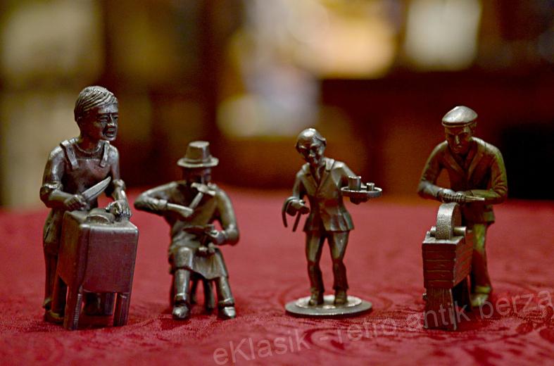 Četiri figurice od legure – Holandija