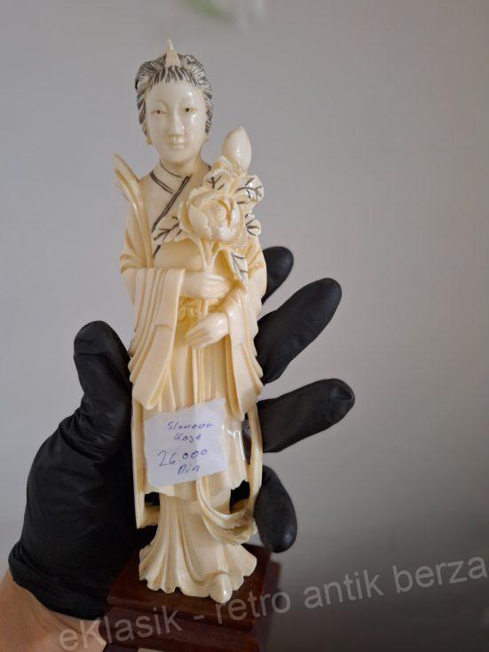 Ivory china figura