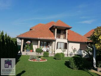 Kuća 226 m + pomoćna kuća 108 m, 10 ari, Obrenovac, Veliko Polje 350 000