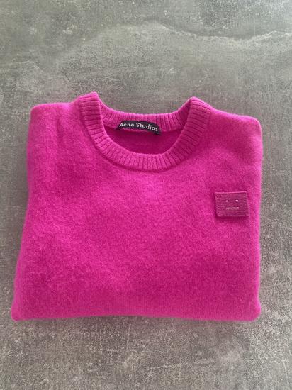 Acne Studios dzemper za 4god