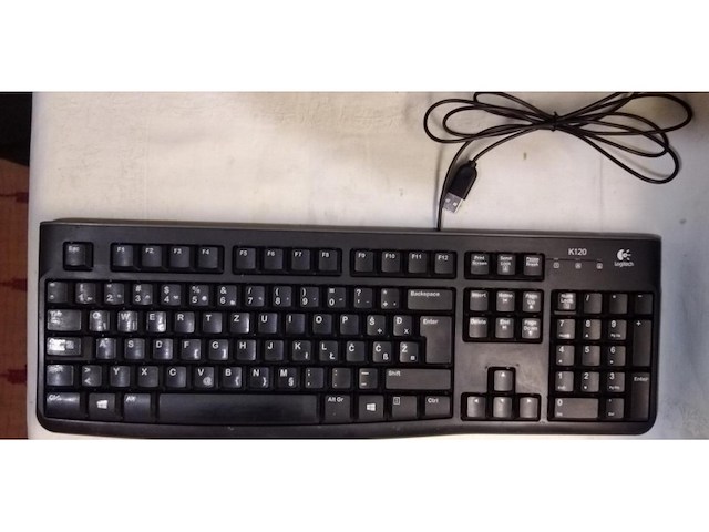 tastatura Logitech K120 USB US ,polovna ispravna,manja