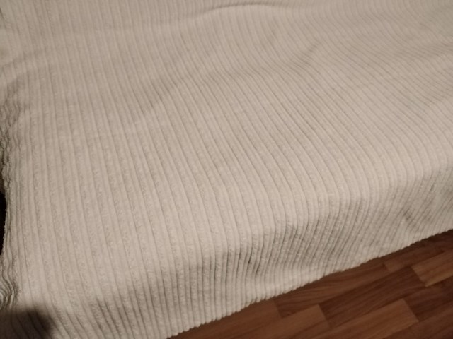 Prekrivač beli veliki predivan 250x250