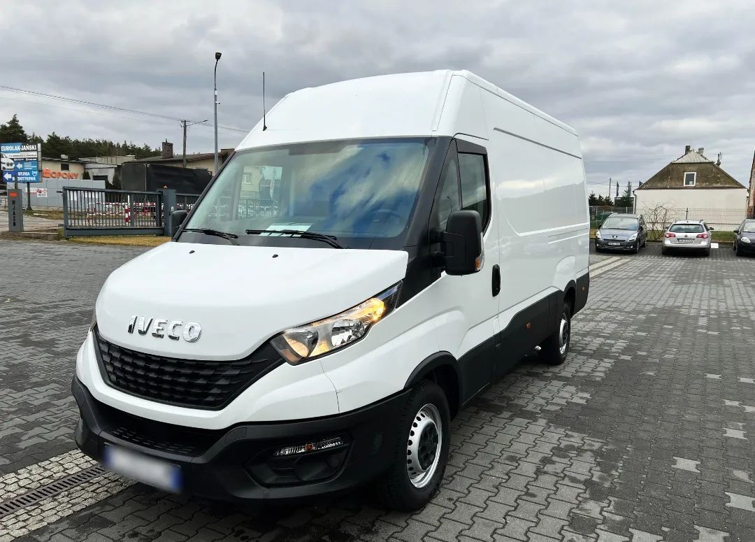 IVECO Daily 35S14 Furgon L2H2 New Model minibus furgon