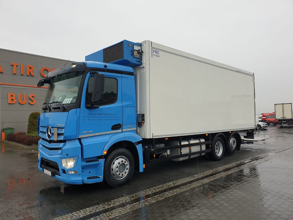 Mercedes-Benz ANTOS 2540 REFRIGERATOR + LIFT + SIDE DOOR kamion hladnjača