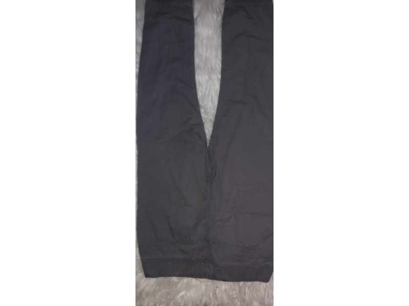 H&M šmekerske pantalone 122 (6-7 godina) SIVE