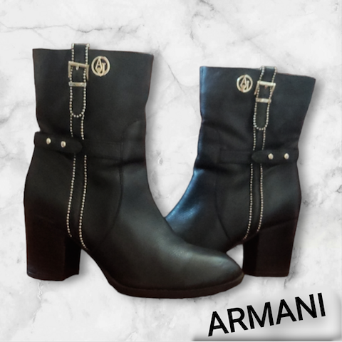 Armani kozne cizme 38