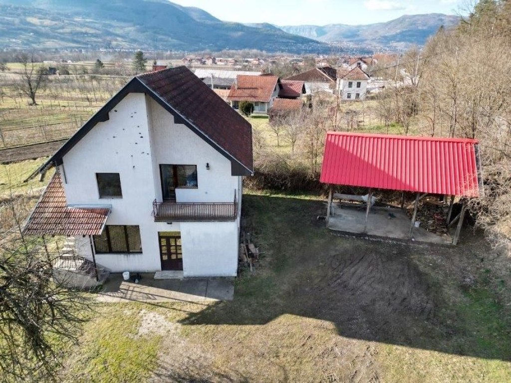 Prodaje se kuća 185 m2, Ivanjski put 302, Prijepolje