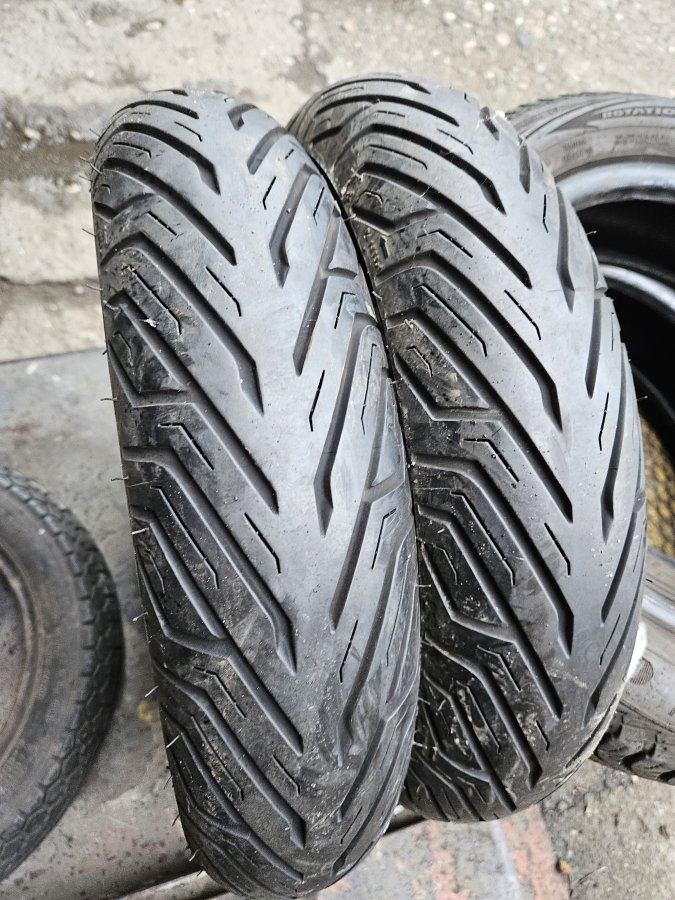 125/70 R13 MICHELIN