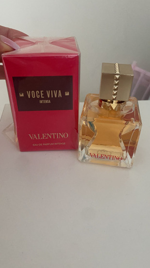 Valentino VOCE VIVA INTENSA parfem nov