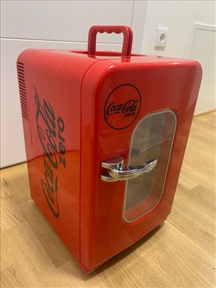 Mini frizider Coca Cola 12- 220 v - extraa