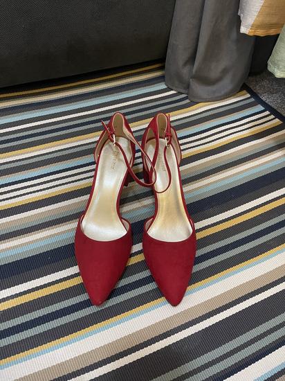 Nove Graceland crvene cipele na štiklu SNIZENJE