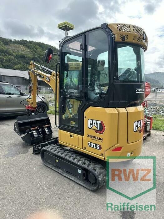 Novi Caterpillar 301.6 mini bager