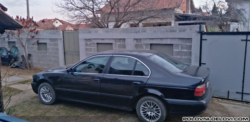 BMW 520 E39 Del8vi Karoserija