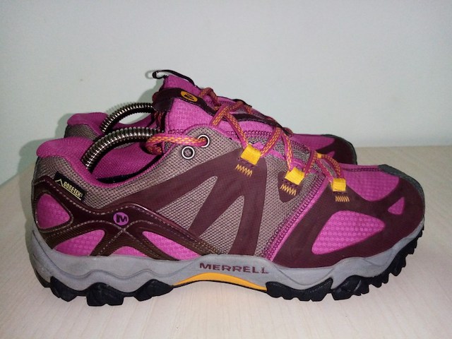 Merrell gore-tex ženske patike za planinarenje br 38/39