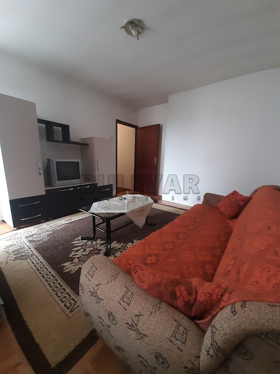 Dvosoban stan, 300 m2, Centar, Obilićev venac ID: 106757