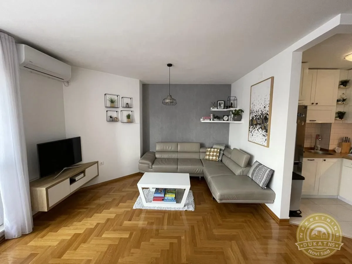 Prodaja, četvorosoban stan, 79m2, Centar, Novi Sad