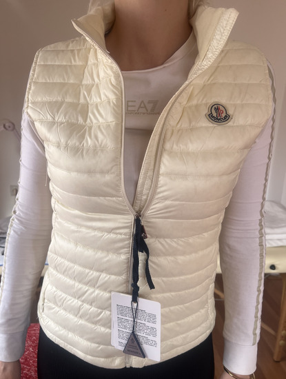 Moncler prsluk novi