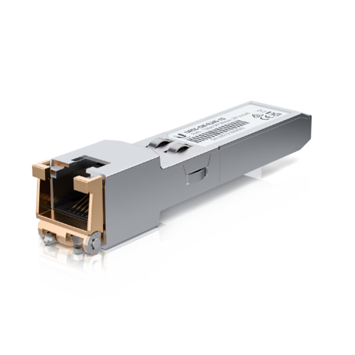 Ubiquiti UACC-CM-RJ45-1G SFP na RJ45 primopredajni modul koji isporučuje brzinu od 1 Gbps preko konvertovane Ethernet veze.