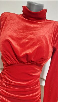 Crvena plisana haljina vel s/m