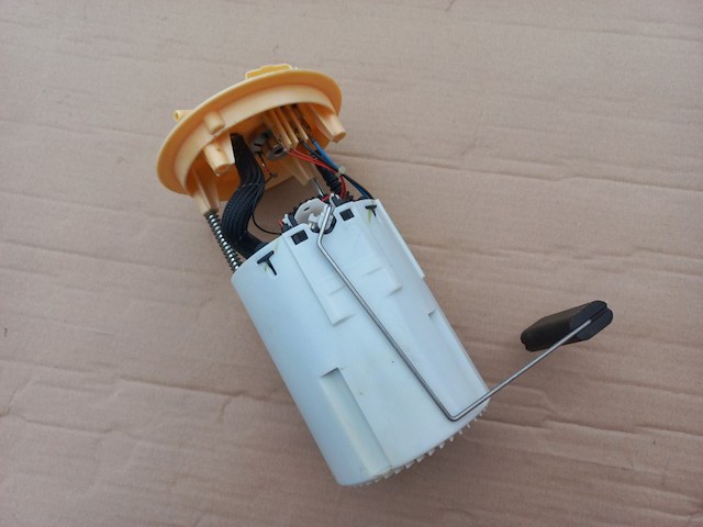 Fiat punto 2 1.2 8v pumpa rezervoar