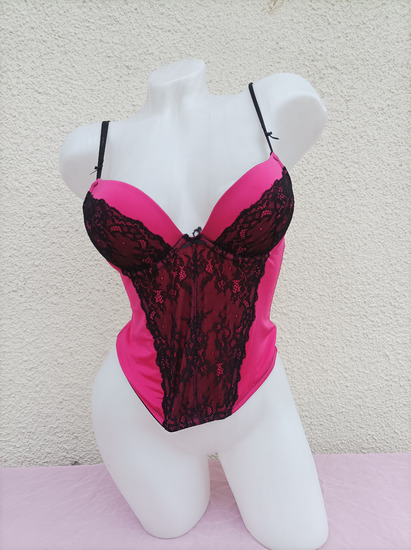 Roze Crni Korset 75B