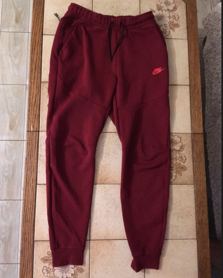 Nike Tech Fleece