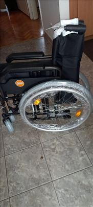 Prodajem nova invalidska kolica