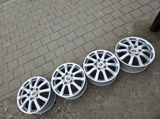 ALUMINIJUMSKA FELNA 7.5J X R17 ET -34