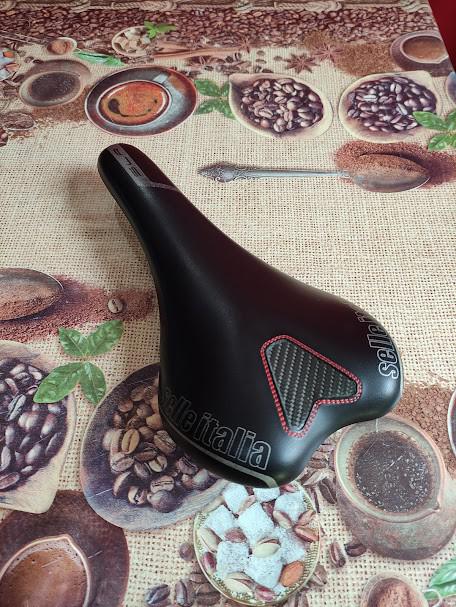 Selle Italia SLR Ti 316 carbon fibre