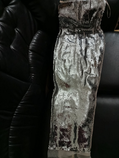 Zara srebrna haljina sa krljuštima