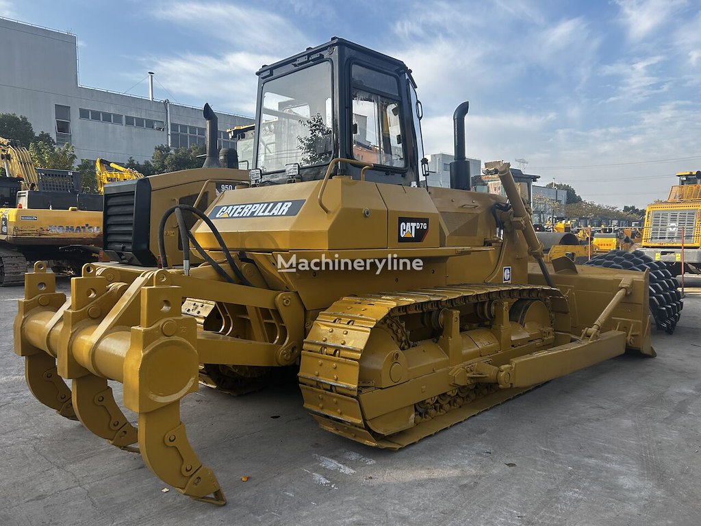 CAT D7G Bulldozer buldožer