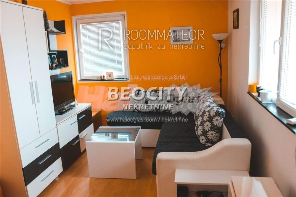 Slavka Rodića, Šestosoban stan na prodaju, 31m2, 58.000€