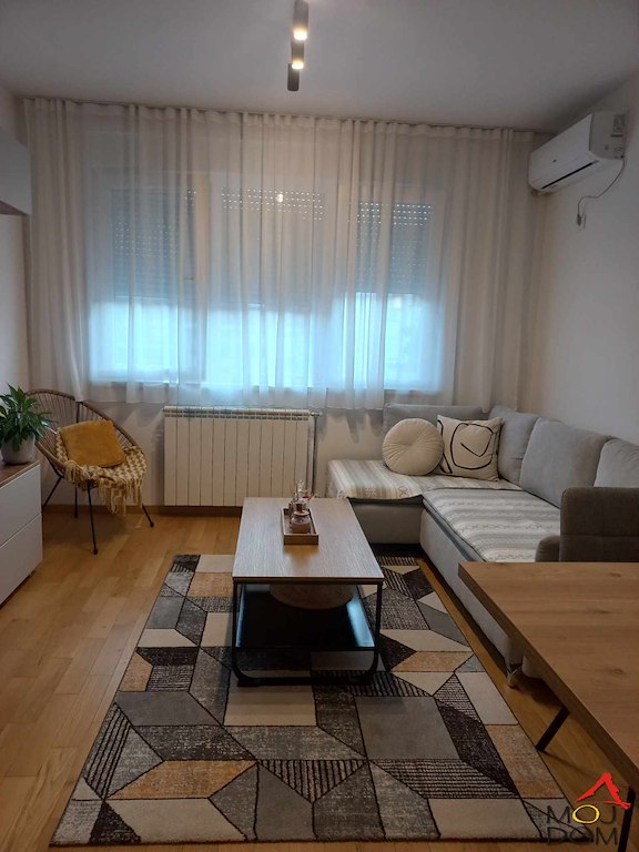 Stan,NOVI SAD,GRBAVICA,kv: 43, € 144200, ID: 1027696