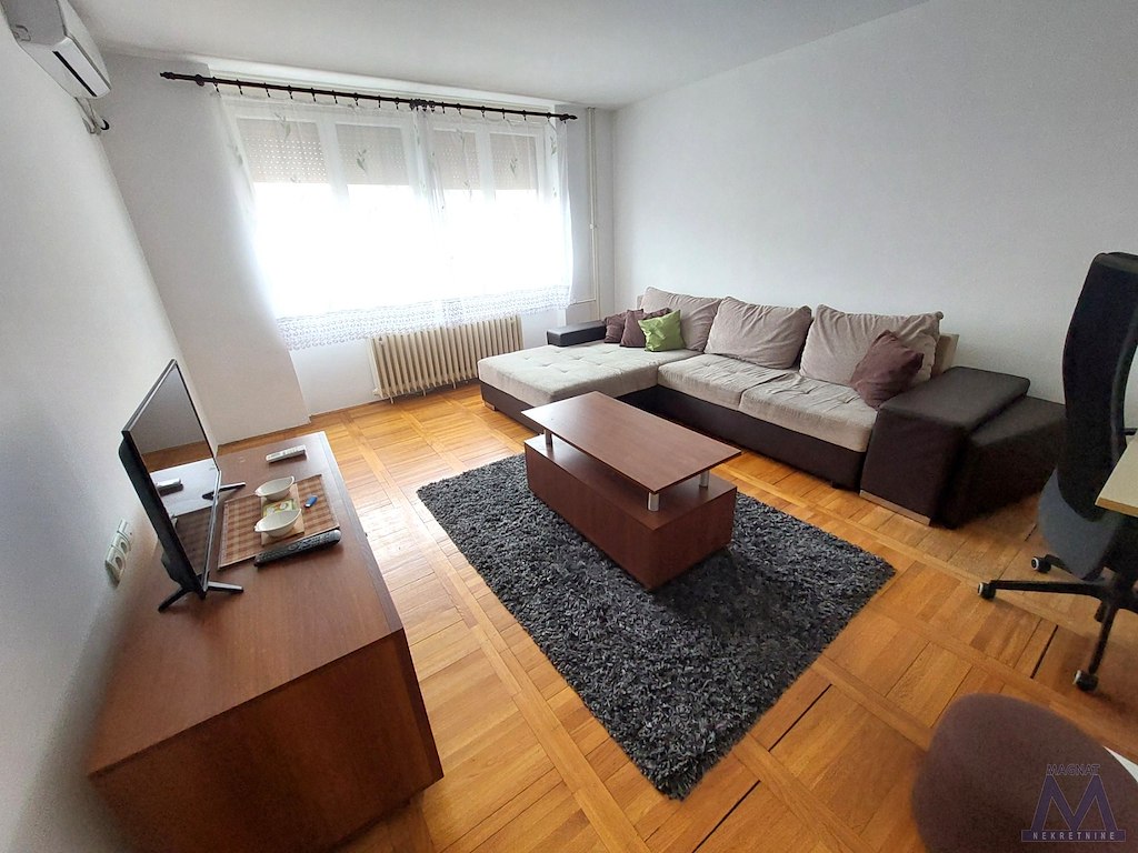 Stan,NOVI SAD,CENTAR,kv: 56, € 144200, ID: 1018706