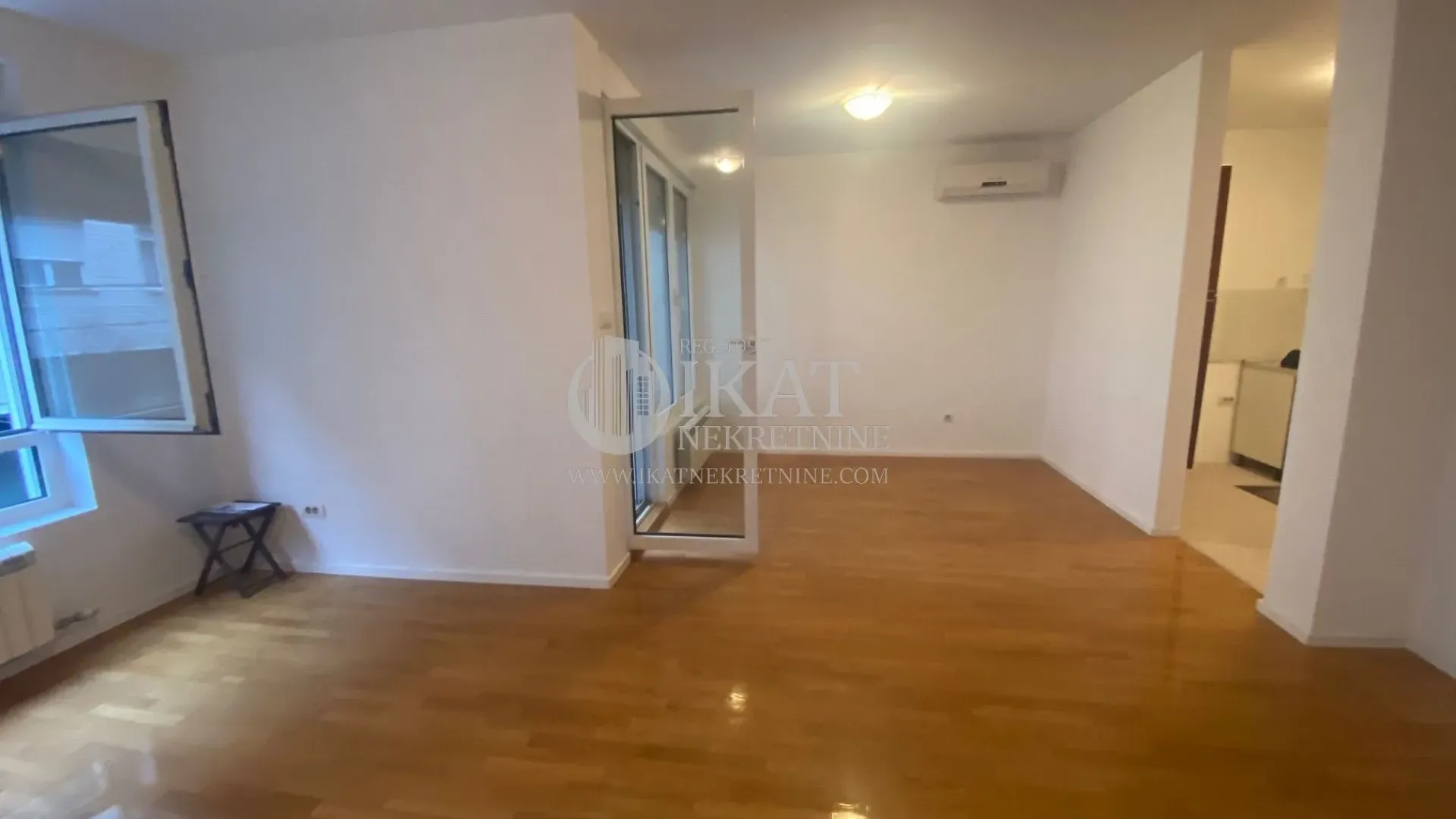 Prodaja, trosoban stan, 100m2, Crveni Krst, Beograd