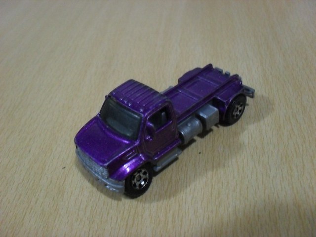 MATCHBOX - MB695 UTILITY TRUCK-2006