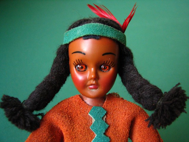 Stara lutka - Indijanska devojčica
