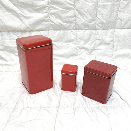 109. Crvene metalne kutije - LOT od 3 komada