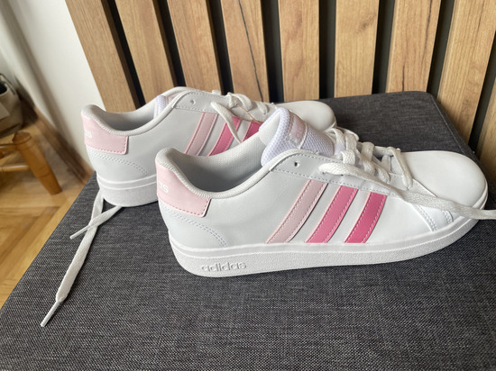 Adidas patike Nove